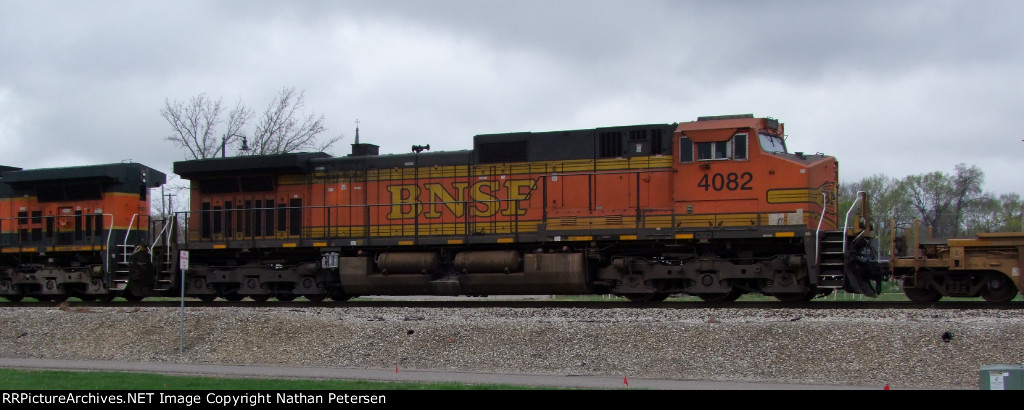 BNSF 4082
